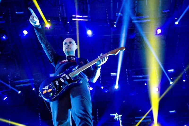 "CALABAZAS Y PATATAS": LIAM GALLAGHER SE BURLA DE NOEL Y SMASHING ...