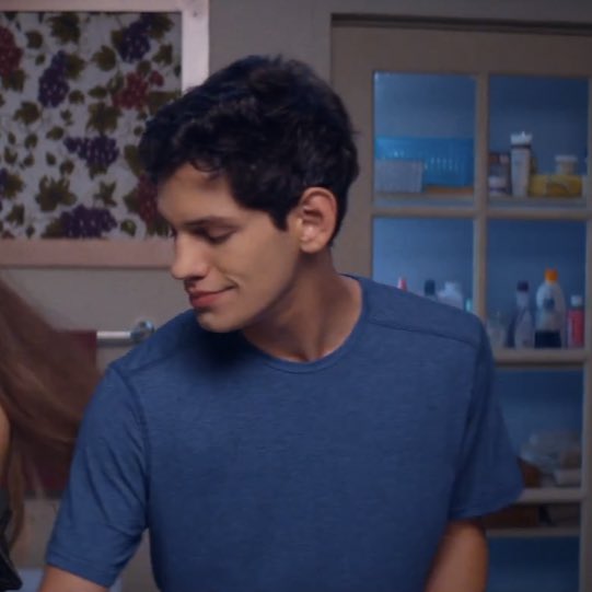 Robbie Victorious Straight Hair