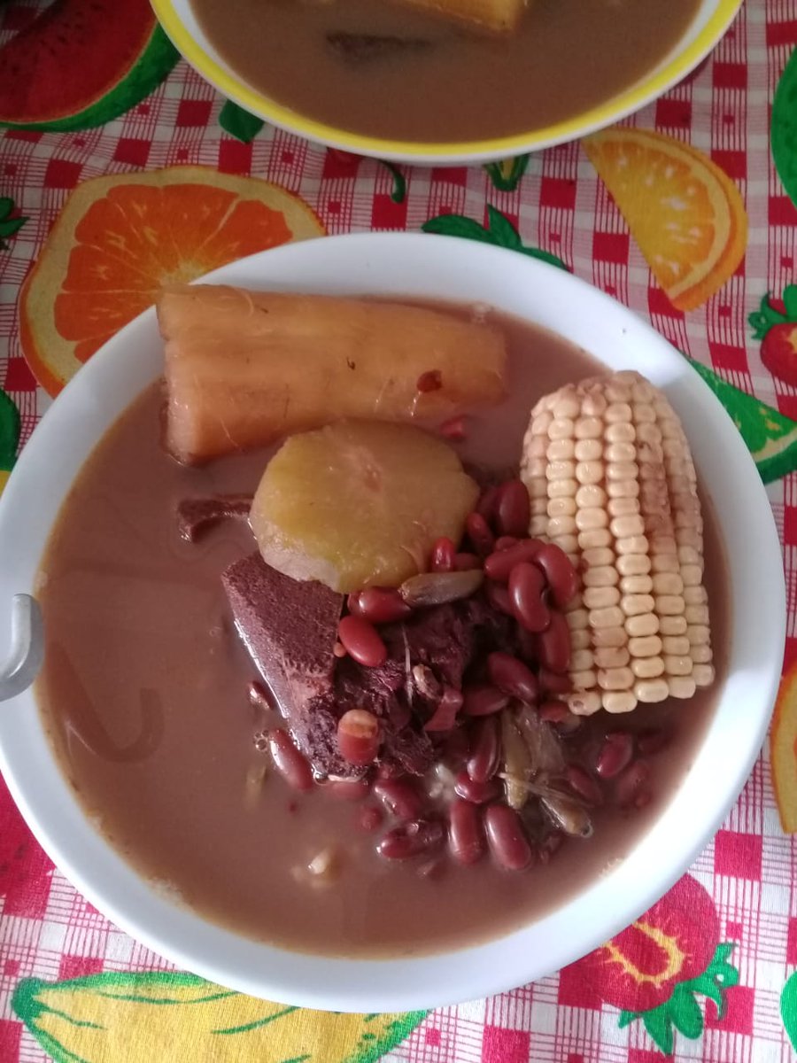 Sopa De Frijoles Salvadorenos