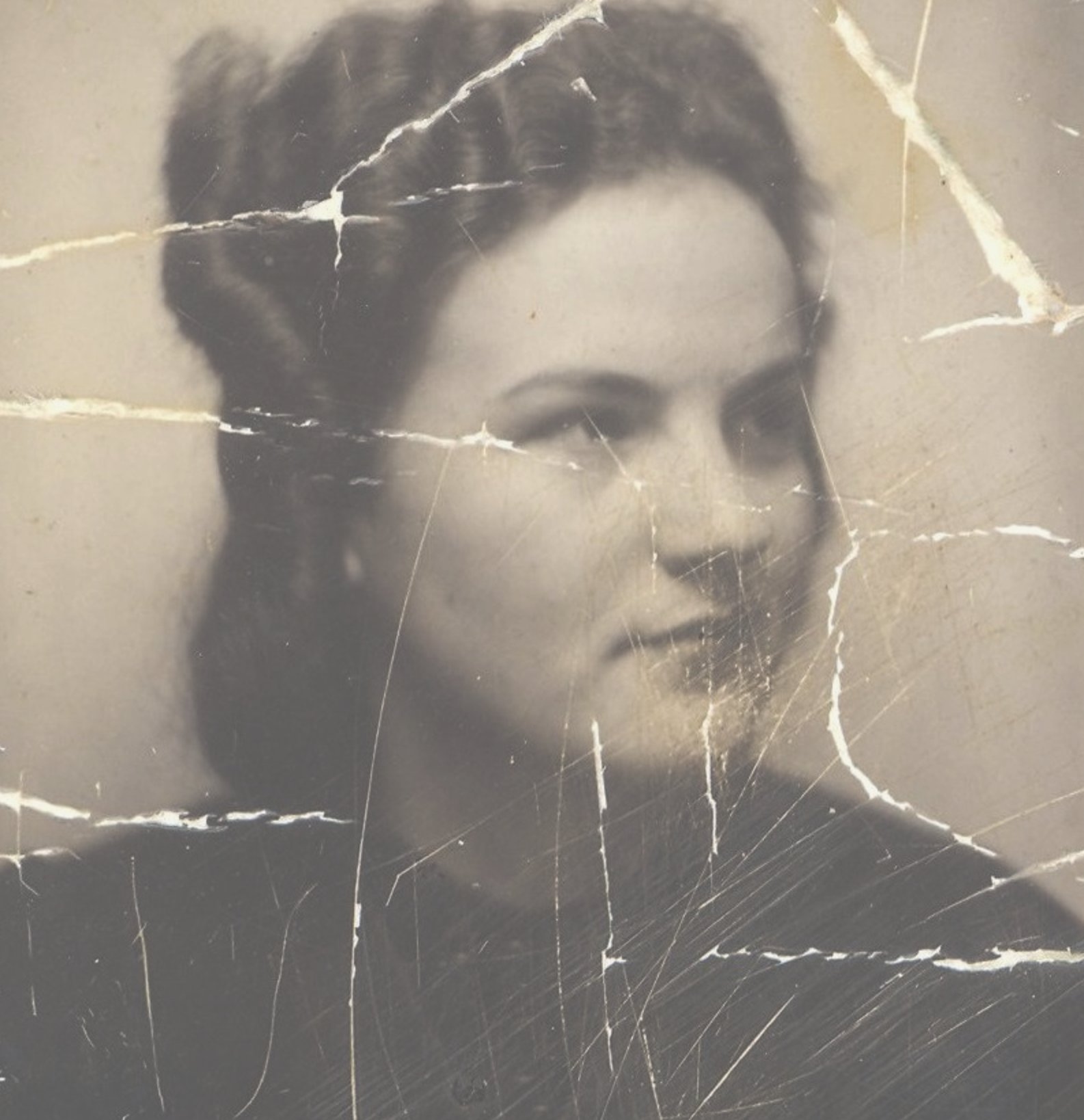 Old Damaged Photographs Hd