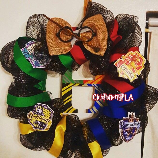 Gabriela Lestrange 🐍⃝⃒⃤ ⚯͛ on Twitter: "Coronas navideñas estilo Harry ...