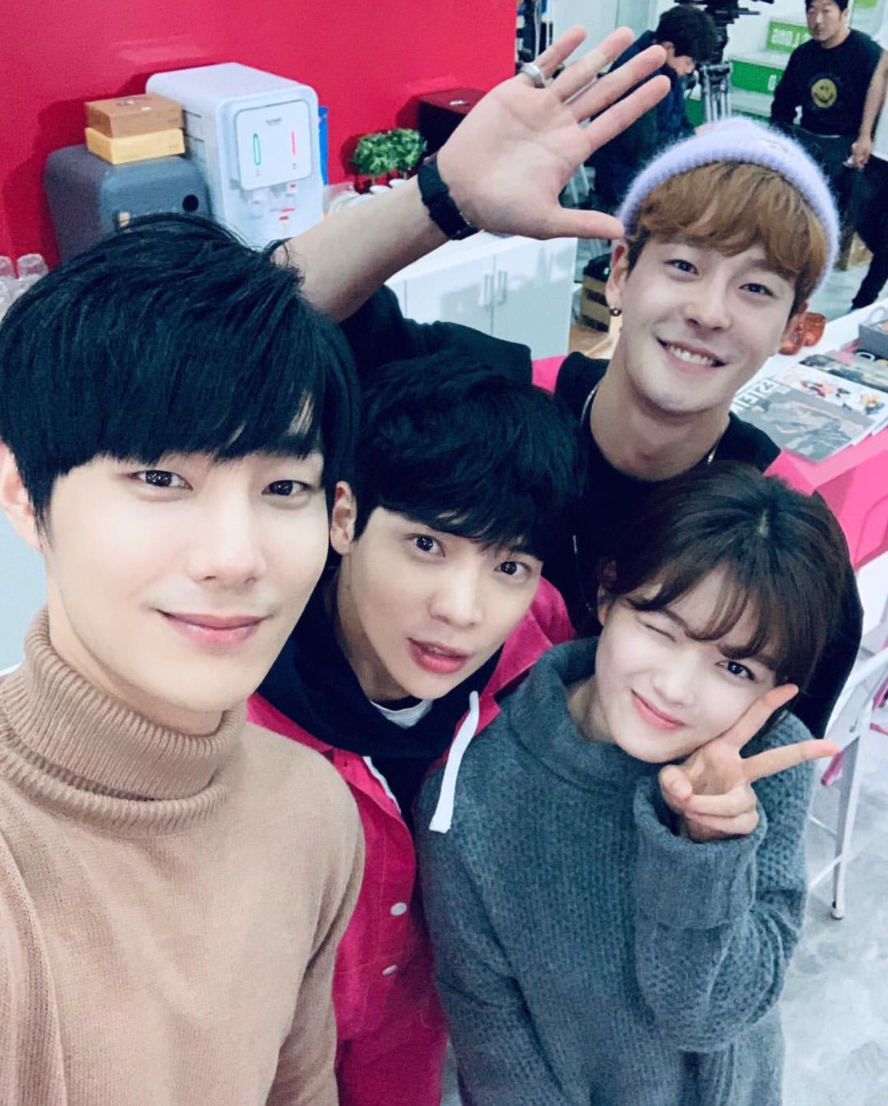 Kim Yoo Jung 김유정 PH Sosuke on Twitter: "[2018.12.04] @you_r_love instagram update: 우리 청소의 요정 💕 ...