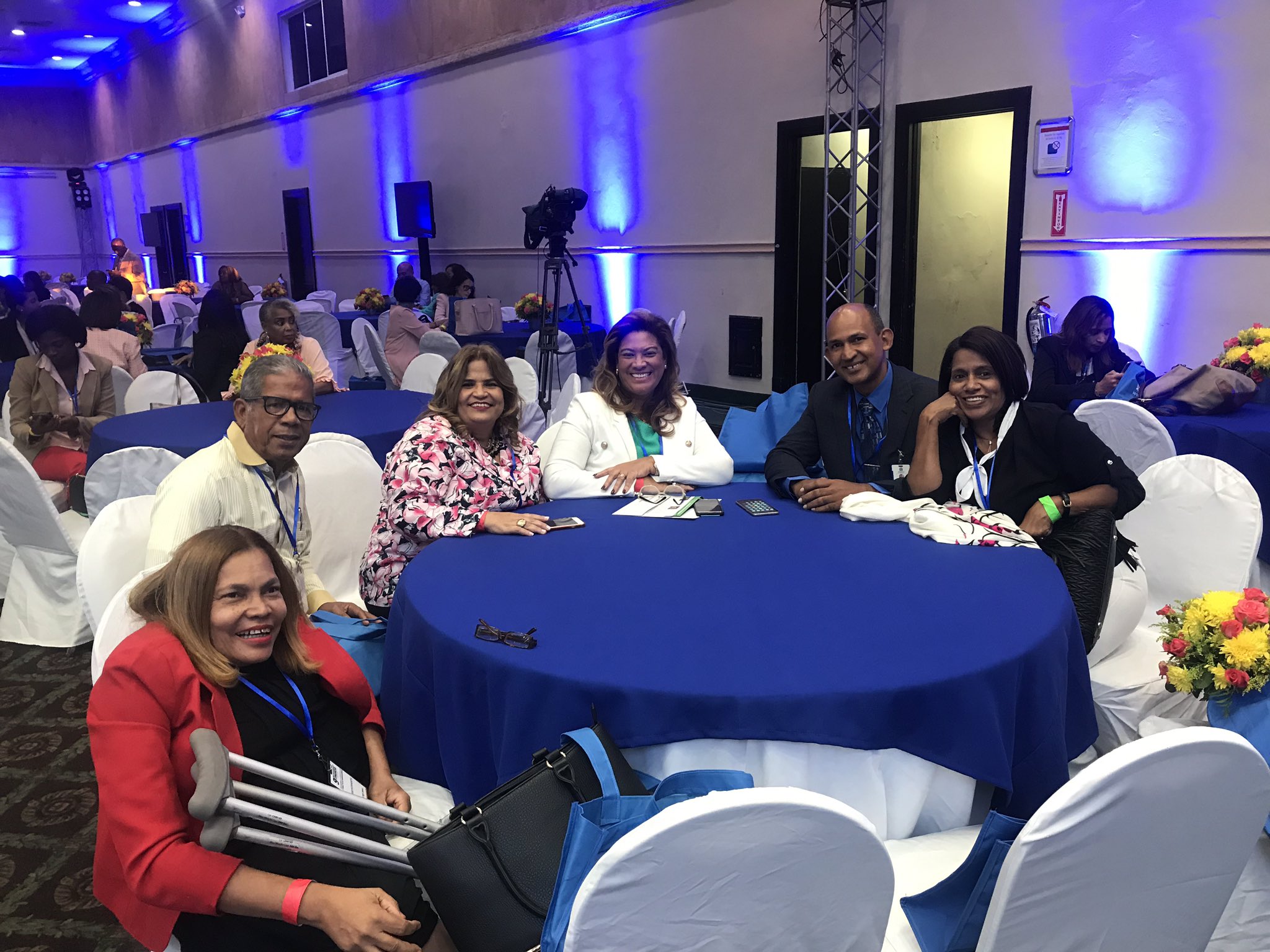 Franquelis Silverio on Twitter: "Seguimos en #CongresoIDEICE2018 #DesarrolloCurricular #ideicerd ...