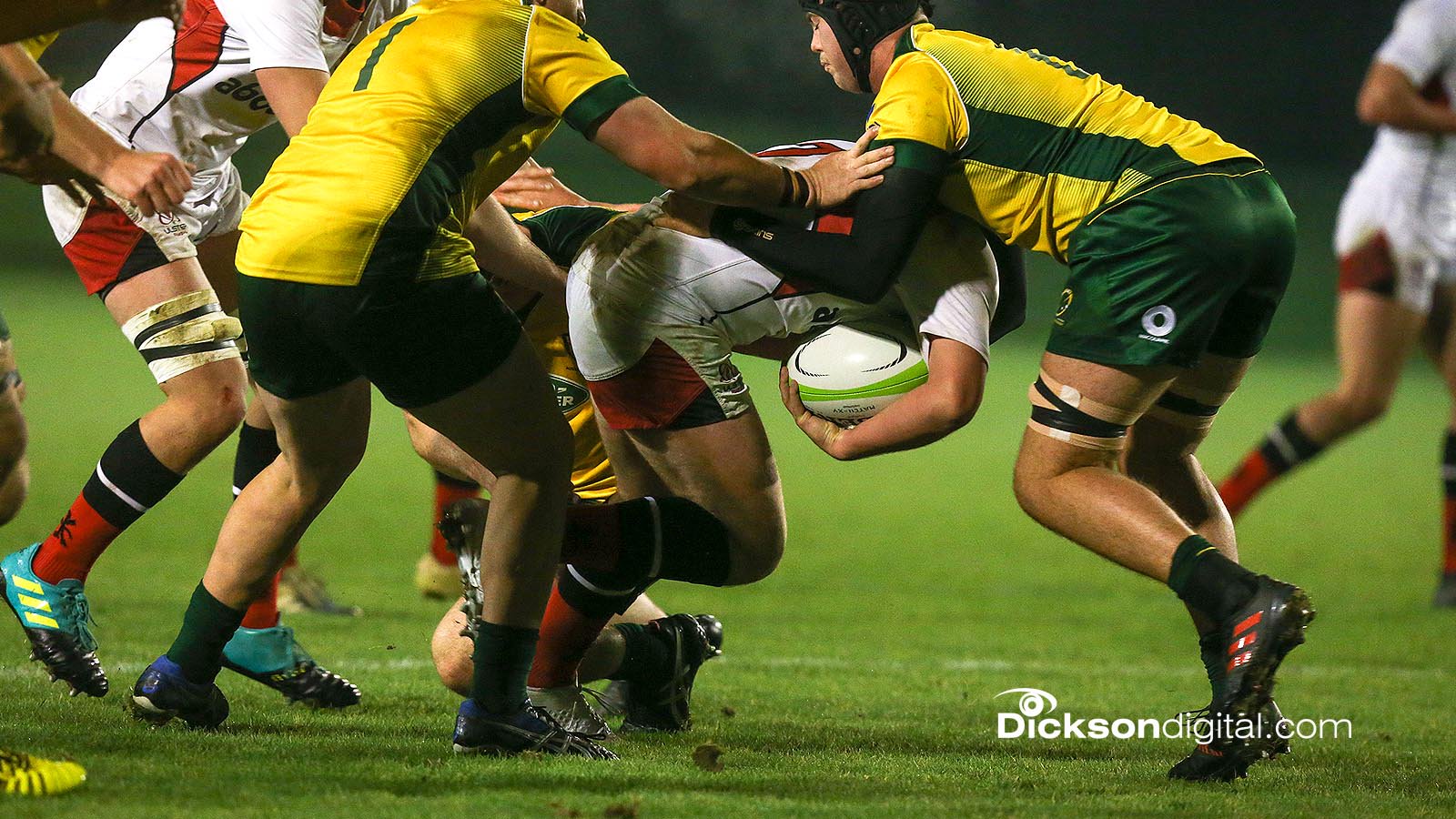 Rugby Hits Wallpaper