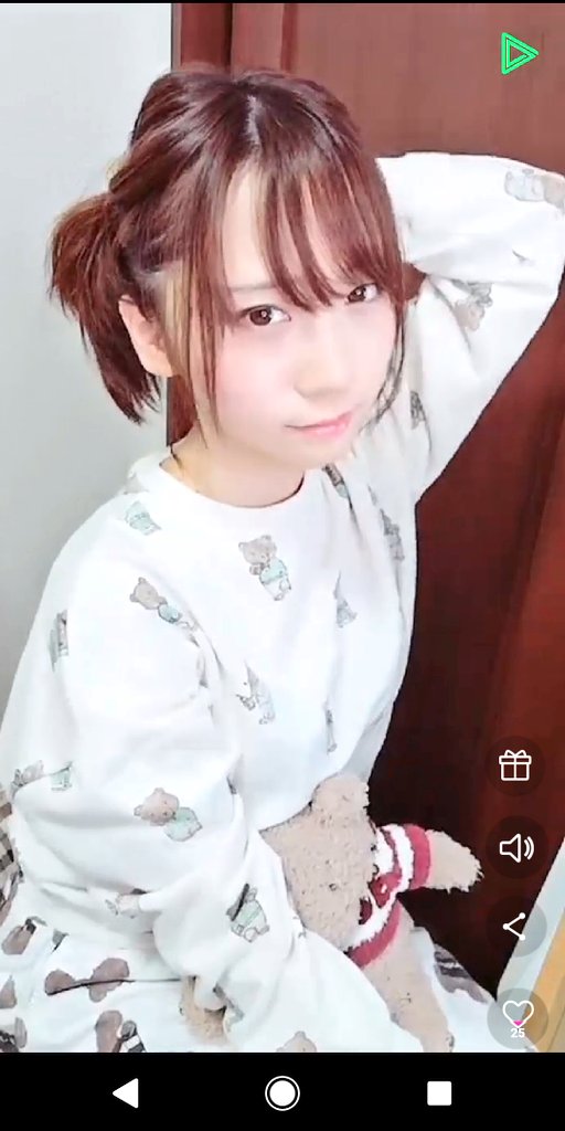 Macha on Twitter: "いおりん（@moe_five）LINELIVEお疲れ様でした！ おかげで明日もお仕事頑張れそう( ´ ` )ﾉ 笑 ①ポニテでキメ顔😏 ②ほっぺ伸びるよ🙌 ...