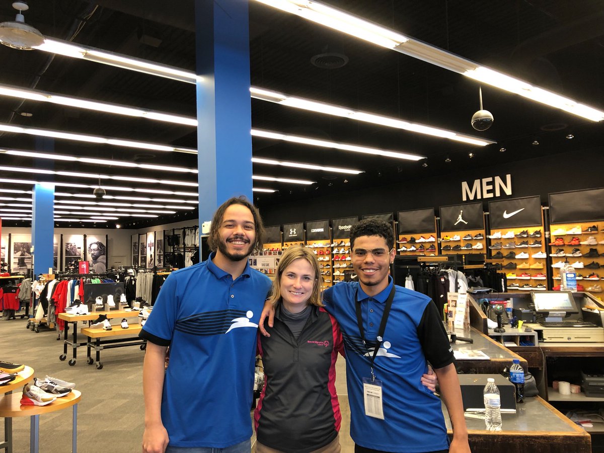 Finish Line Store Employees
