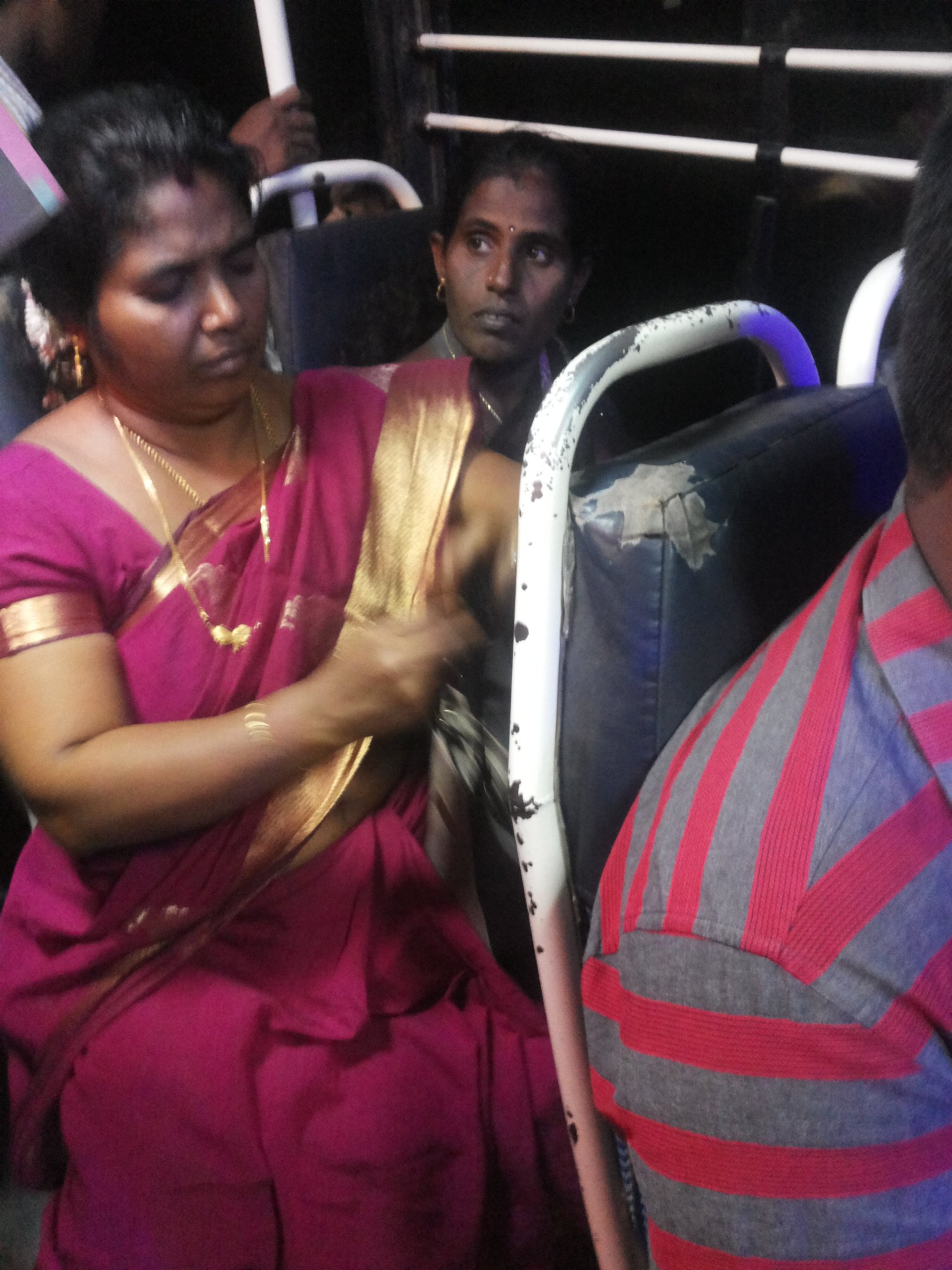 Aunty In Bus