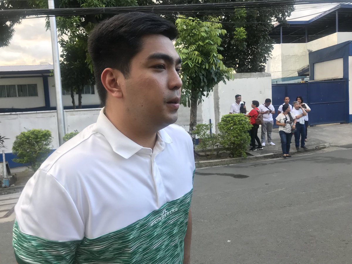 LOOK: Cavite Vice Governor Jolo Revilla is here outside the PNP ...
