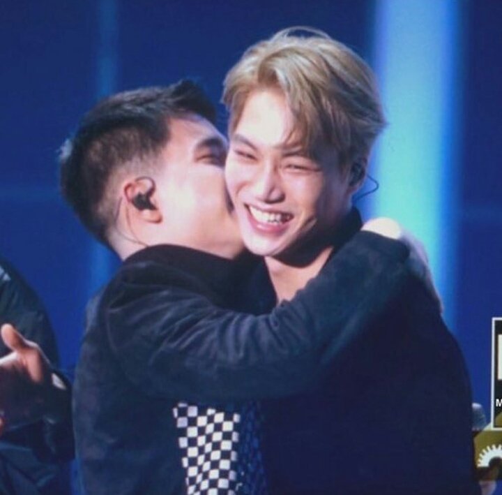 Kaisoo Hug
