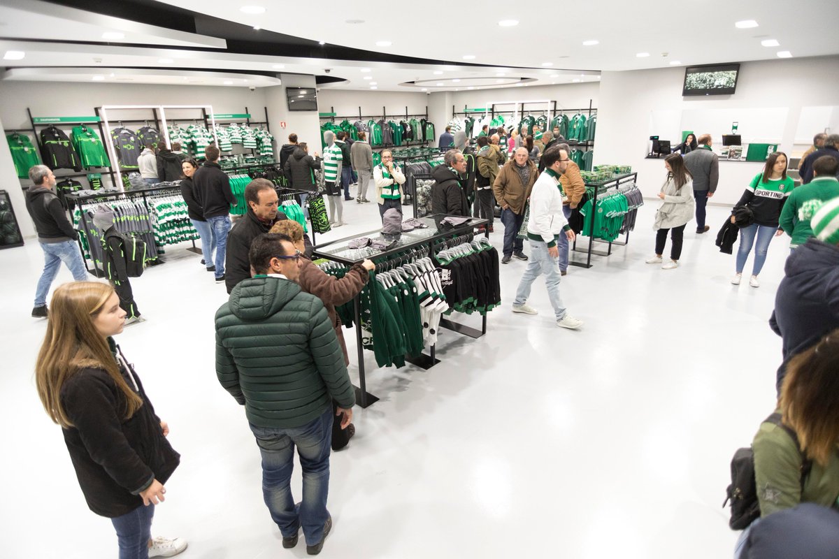 Já podes visitar a Loja Verde que voltou a abrir as portas, no passado ...