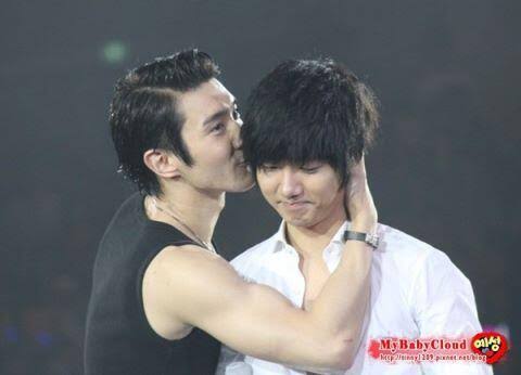 Heechul Kiss Siwon