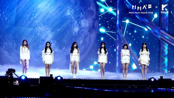 여자친구 GFRIEND on Twitter: "[MMA X 1theK] 2018 멜론뮤직어워드 #여자친구 #밤 (#Time_for_the_moon_night) 직캠 ...