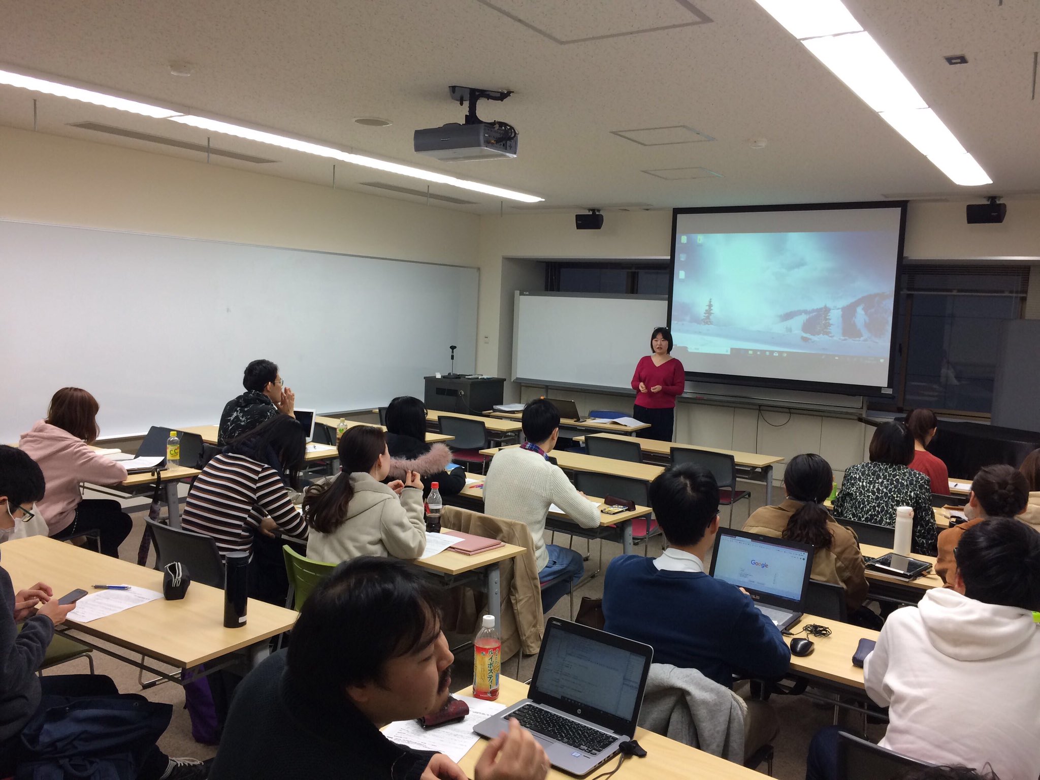 Nishida Lab on Twitter: "Today Nishida Lab had a guest speaker Mrs. 花房 真理子. She delivered a ...
