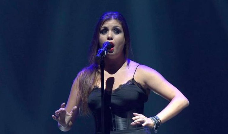 Classify/Pass Spanish Female Opera Singer Cristina Ramos