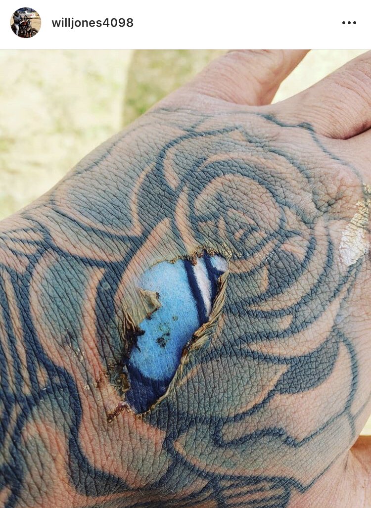 Abuela Tattoos Tattoo, Piercing & Gemas Dentales MOON STUDIO