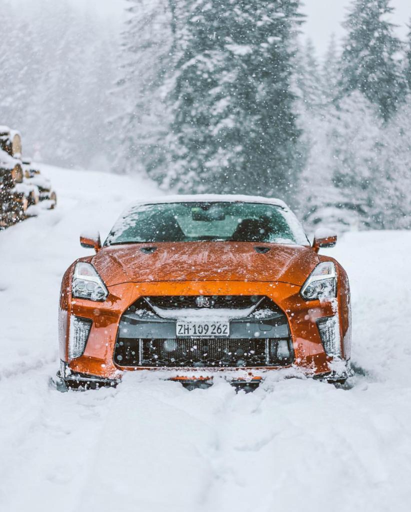 Nissan R35 In Snow Wallpaper NISSAN GTR VEHICLE GALLERY