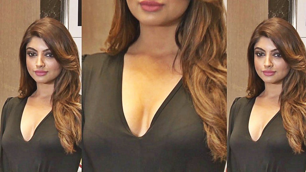 On Twitter Akanksha Puri Tight Hot Assets T