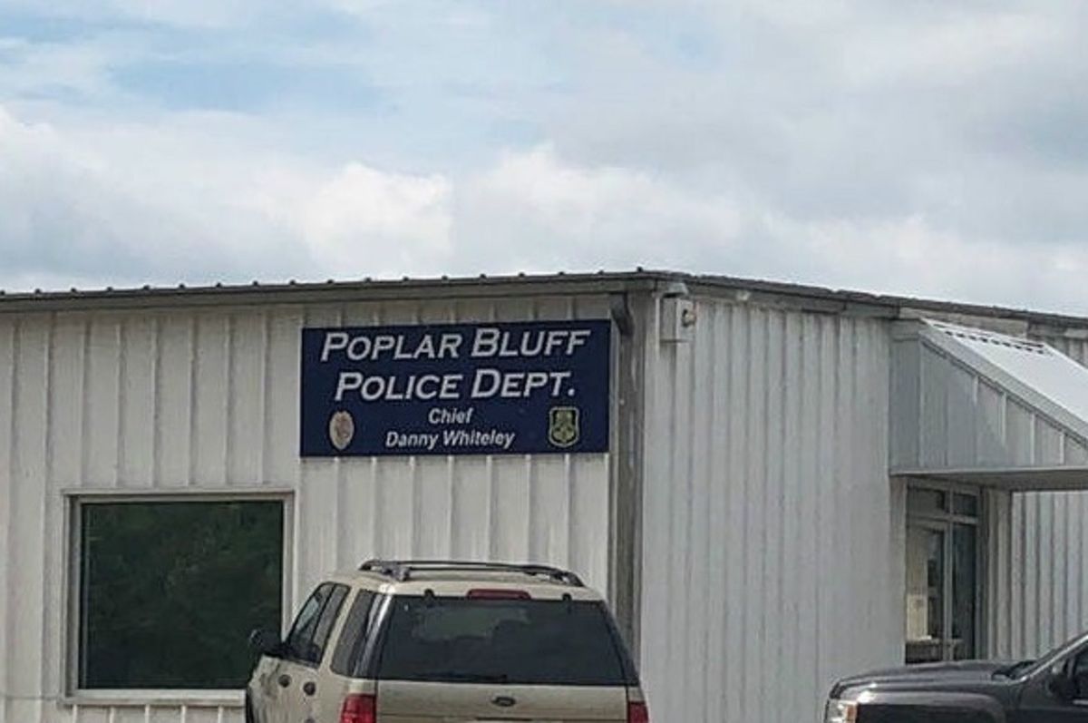Large police presence at building in Poplar Bluff, MO | Region 8 News ...