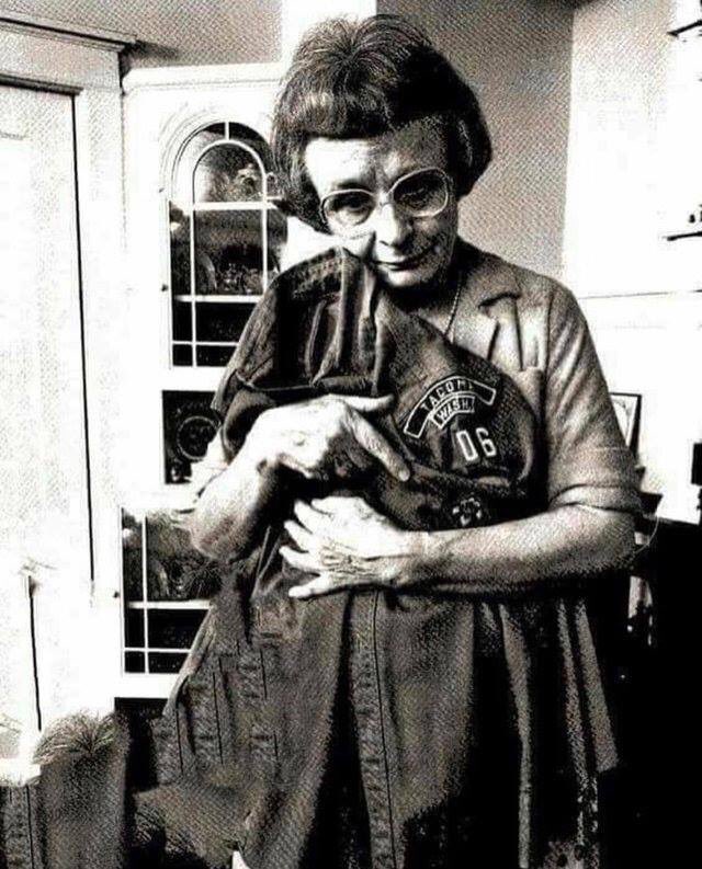 Crime Viral On Twitter 24th January 1989 Louise Bundy Holds Her Son