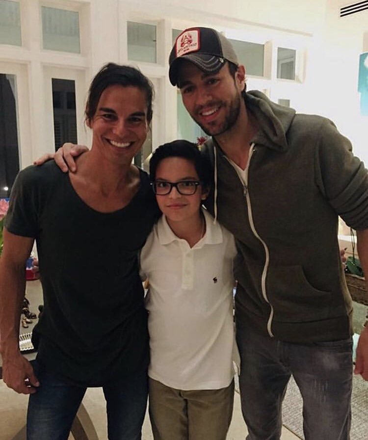 Enrique Iglesias Brother