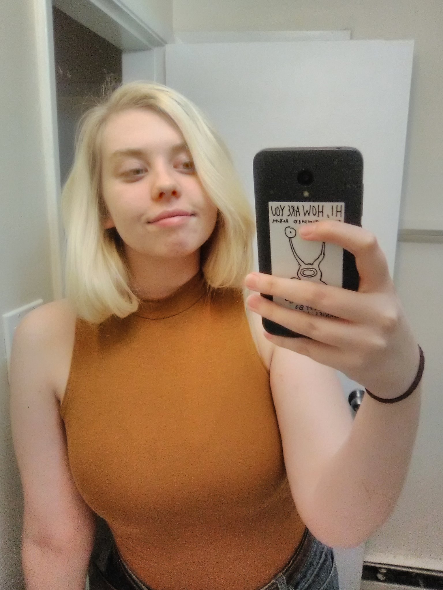 moth ($5 OF) on Twitter: "Do I cut my hair like this or not lol https://t.co/QNtKBRhOyI" / Twitter