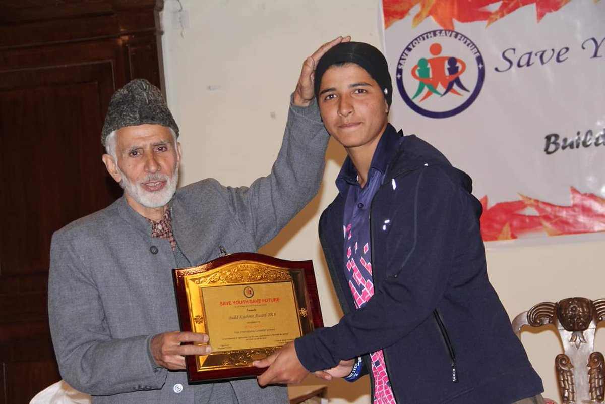 Meet Iqra Rasool, The Cricket Supergirl From J&K – LET KUPWARA SPEAK