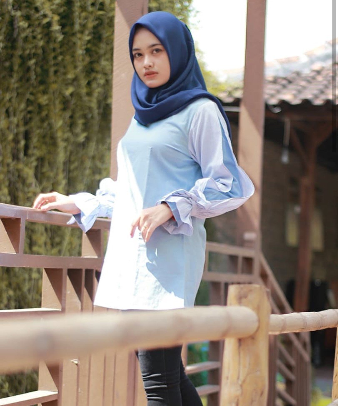 Jilbab Jeans Ketat