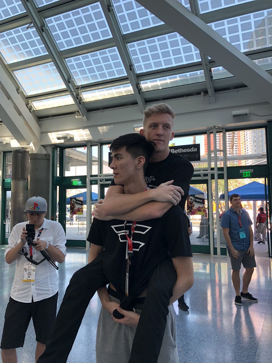 54 best Twitter u/cloakzy images on Pholder | This is the man that is ...