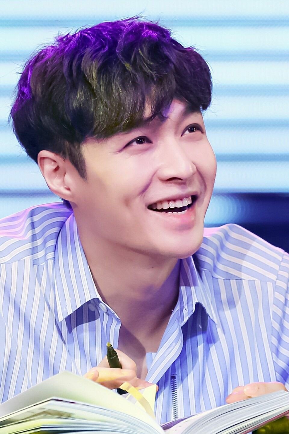 Lay Smile Exo