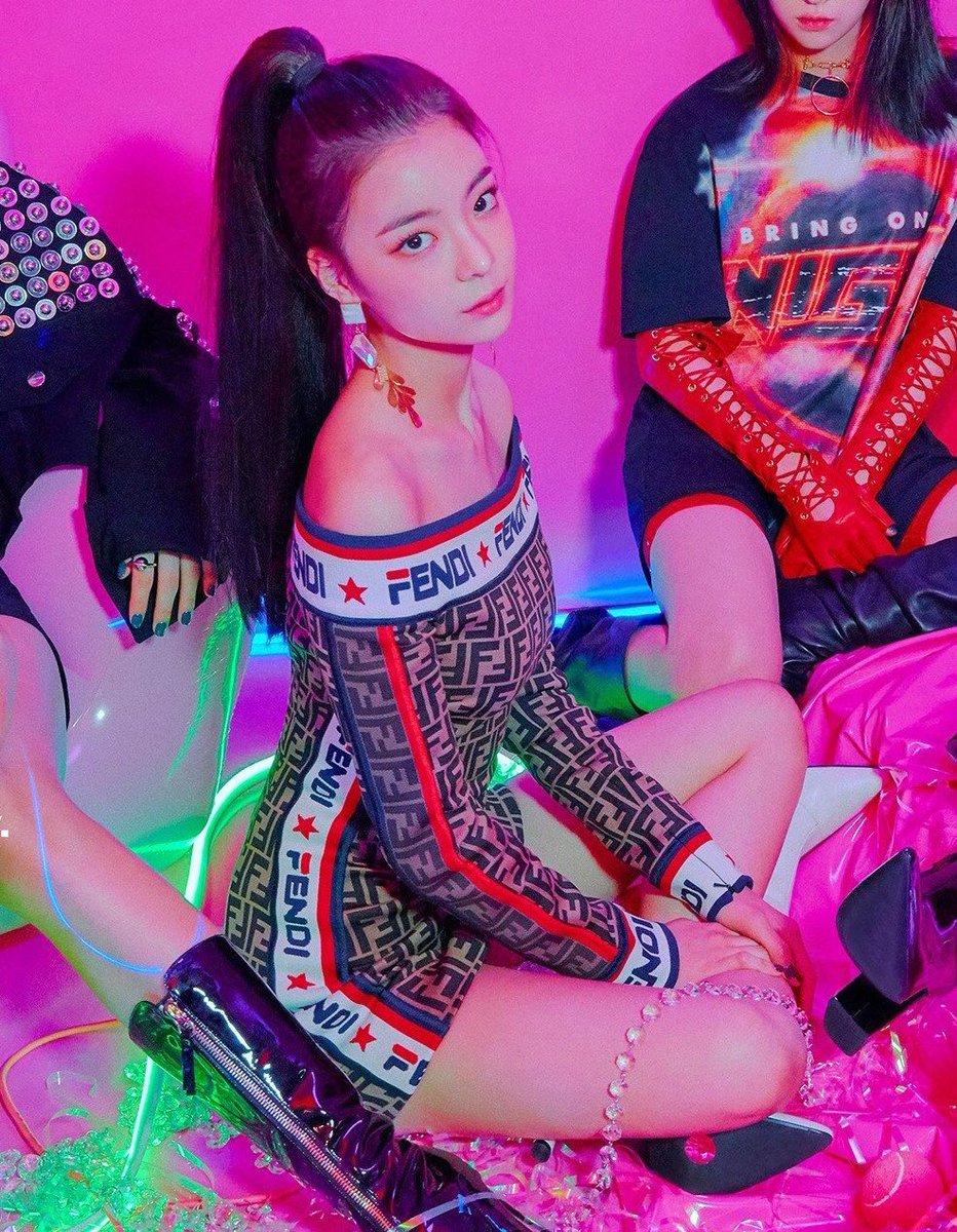 Lia Itzy Teaser Hot Sex Picture