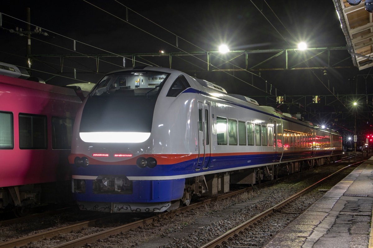 ときブル on Twitter: "回9***M E653系U107編成救援に伴う臨時回送 E653系H203編成 4B U107編成 7B 2019/01/25 新津駅…