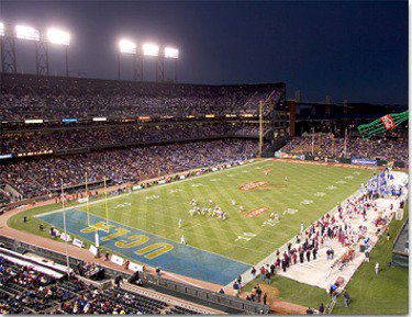 Opposing team benches on the same side of the field at BC Place?! : r/CFL