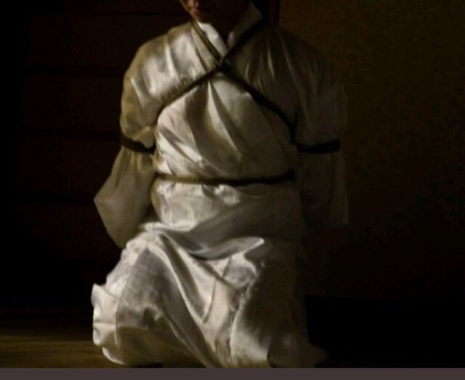 初めて縛って頂いてからもうすぐ一年になります!この時は女囚縛りをして頂きました とても素敵な経験でした‼機会があれば亀甲縛りなども体験してみ
