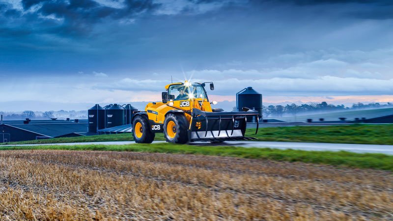 JCB Introduces a New Cabin for the Series III Agricultural Telehandlers ...