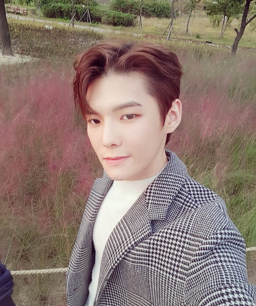 LUCENTE DAILY on Twitter: "[TAEJUNSTAGRAM] 190205 taeee_juni Instagram update: "#루첸트 #lucente 😏😏 ...