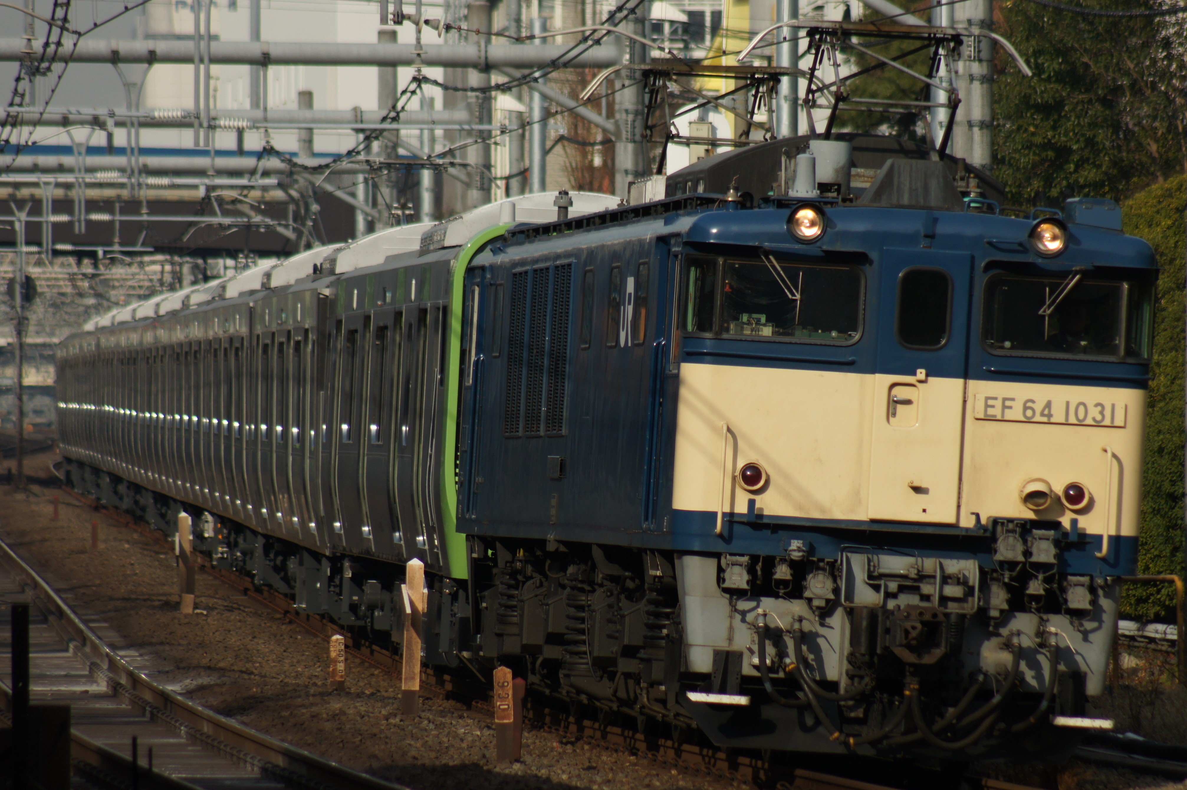 おにぎり on Twitter: "2/7 配9772レ EF64-1031+E235系トウ32編成10両 試9951M E233系ハエ133編成10両 3者面談短縮を使い新製車両を2本。新津 ...