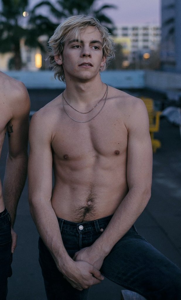 Ross Lynch Six Pack Abs