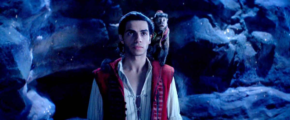New looks at Aladdin, Jasmine, Genie, and Jafar from tonight's trailer ...