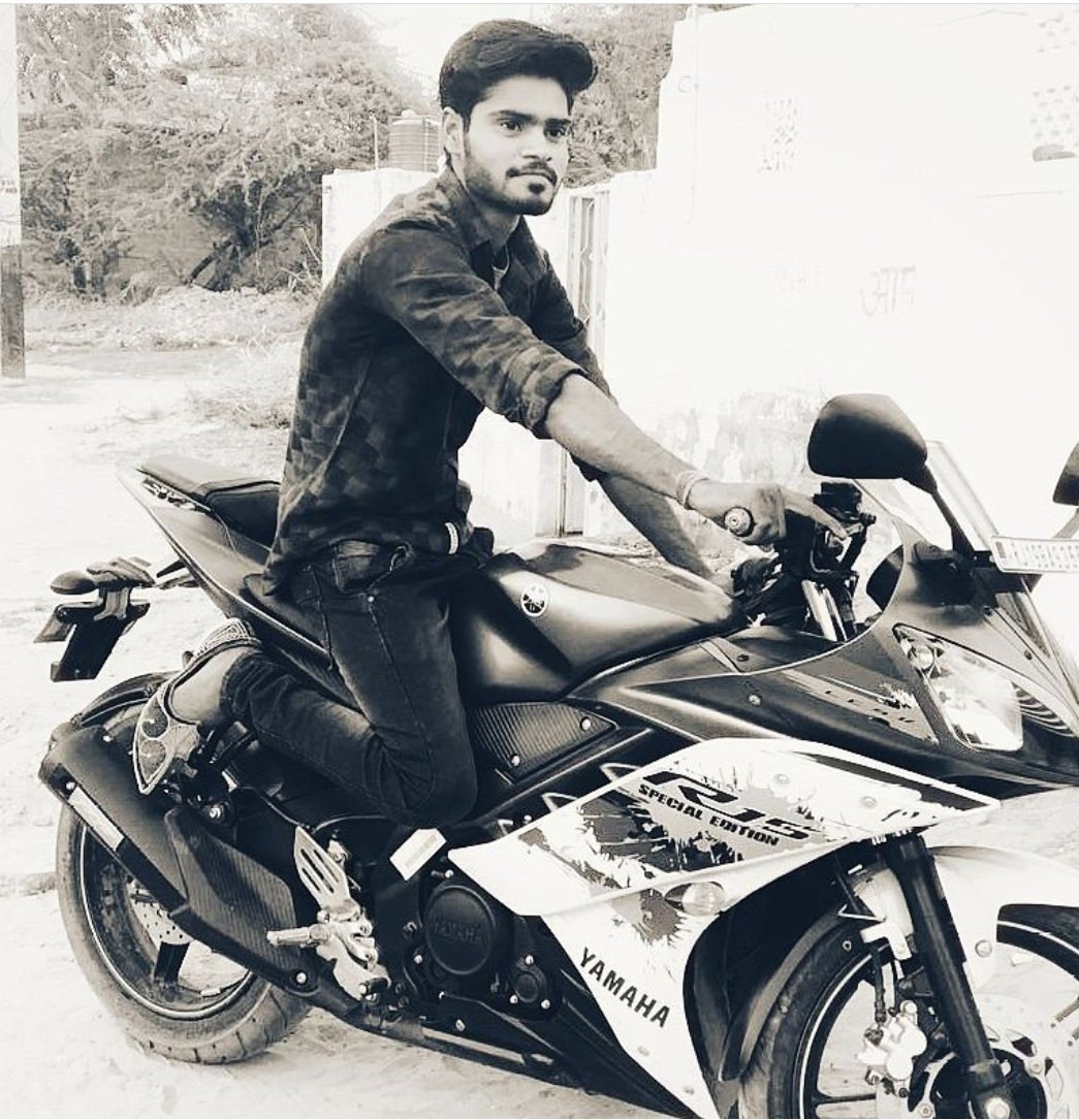 Yo Yo Honey Singh With His Bike