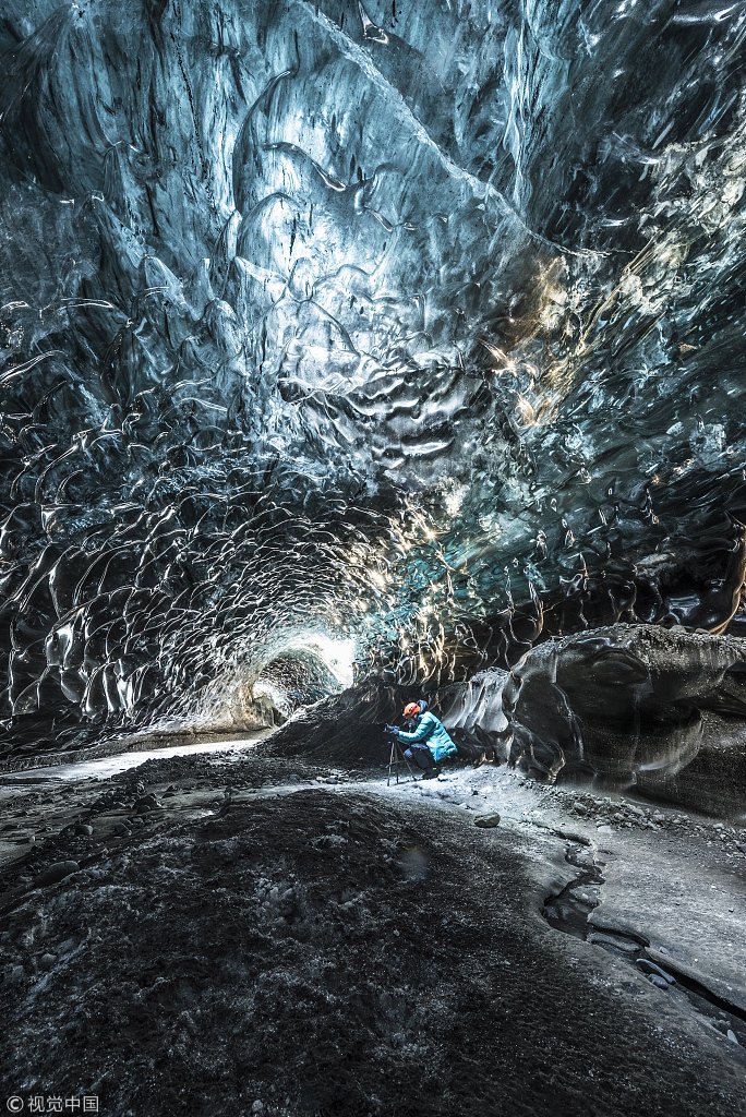 CGTN on Twitter: "Photographer James Rushforth captured magical-looking caves in #Iceland's ...