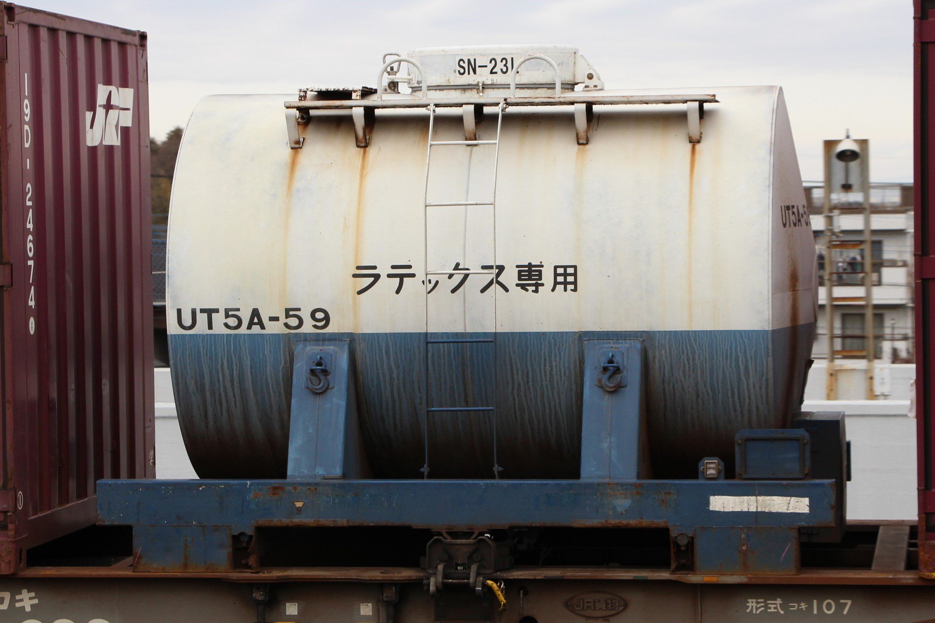 箱記録館 on Twitter: "UT5A-58 UT5A-59 日本エイアンドエル ラテックス 検査後の個体とそうでない個体 2/8 4095レ(関東) https://t.co ...