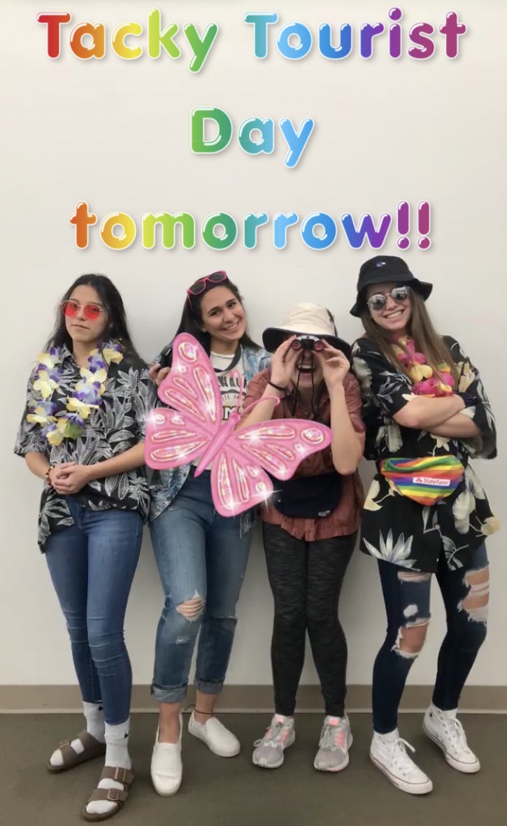 Tacky Tourist Day Outfits