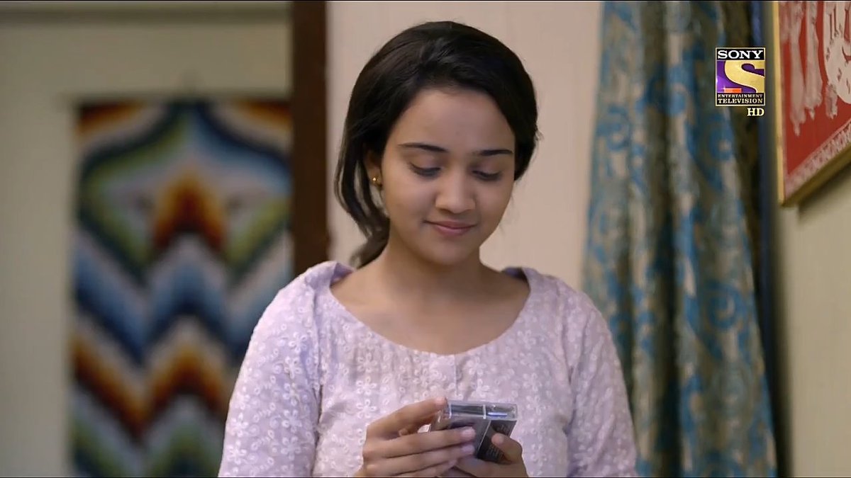 AshiHolics on Twitter: "Jhalli Naina Agarwal 🌸 #NainaAgarwal #AshiSingh #YehUnDinonKiBaatHai # ...