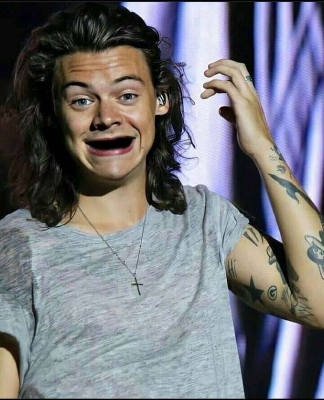 Harry Styles No Teeth