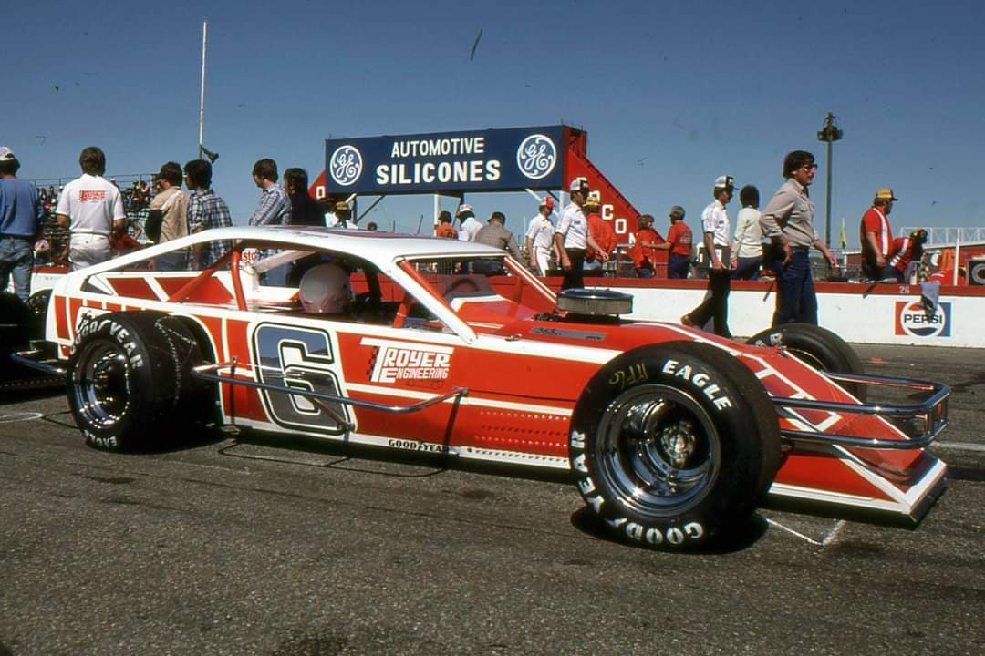 It's race day at the @SpencerSpeedNY as we honor a Modified legend with ...