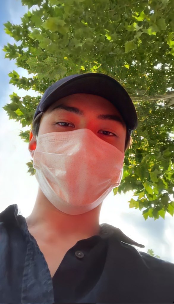 j 💭 exo on film on Twitter: "— SEHUN IG LIVE! 200924 210904…