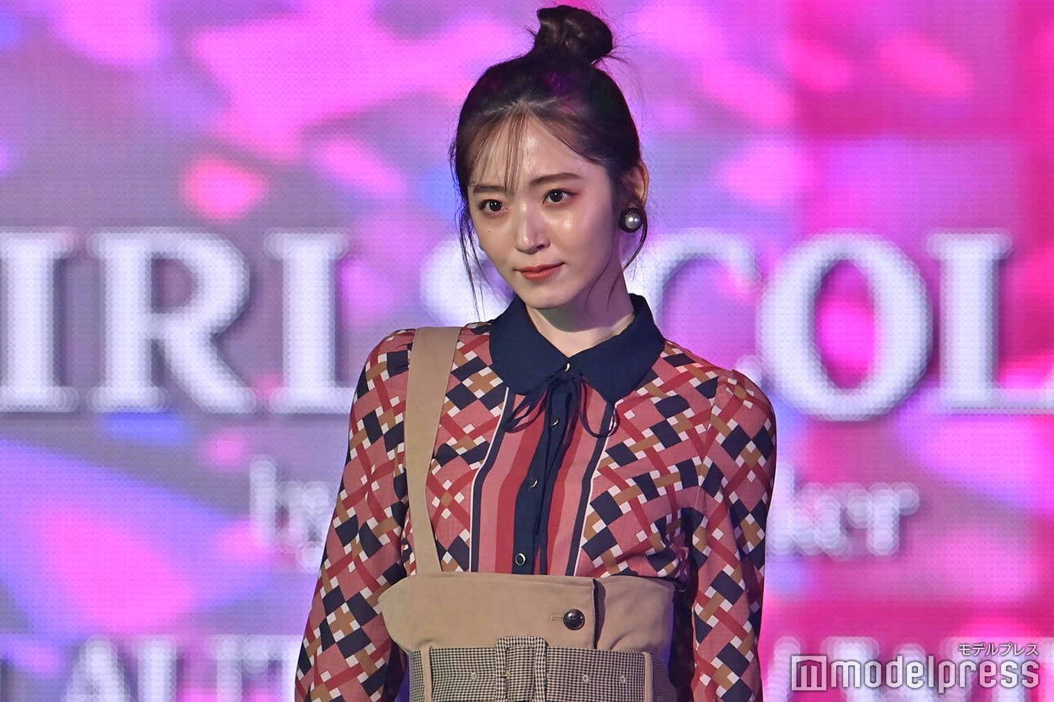 鈴木愛理ONLINE 💗💚🤍 on Twitter: "Modelpress shared pics of Airi on the runway https://t.co/PM5teJ9vHc ...