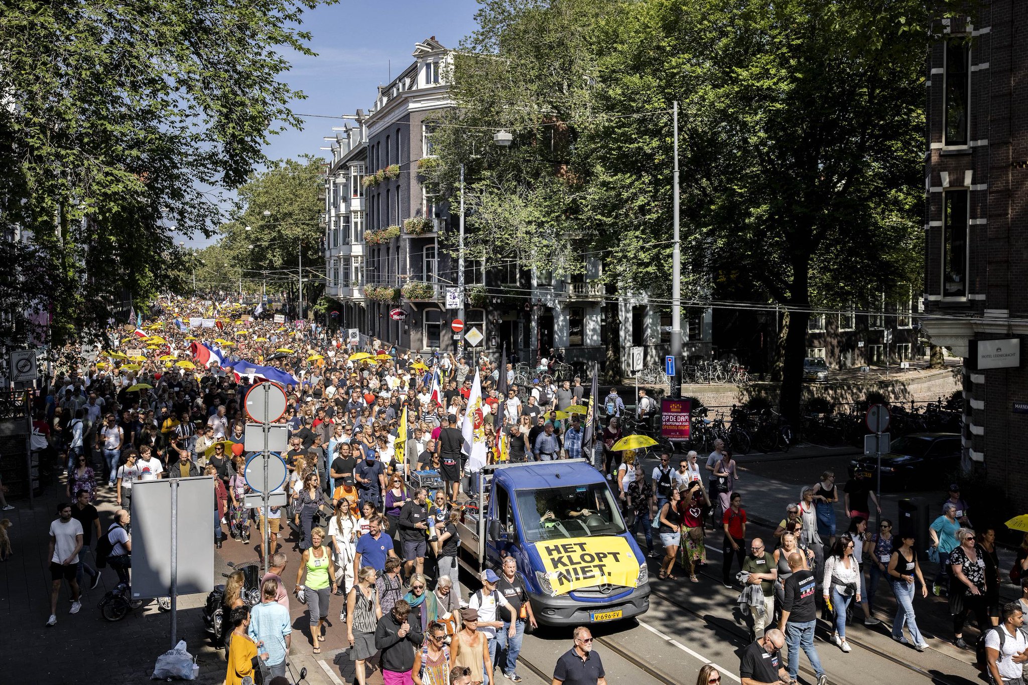 TRT World on Twitter: "Thousands of Dutch protest against #Covid-19 ...