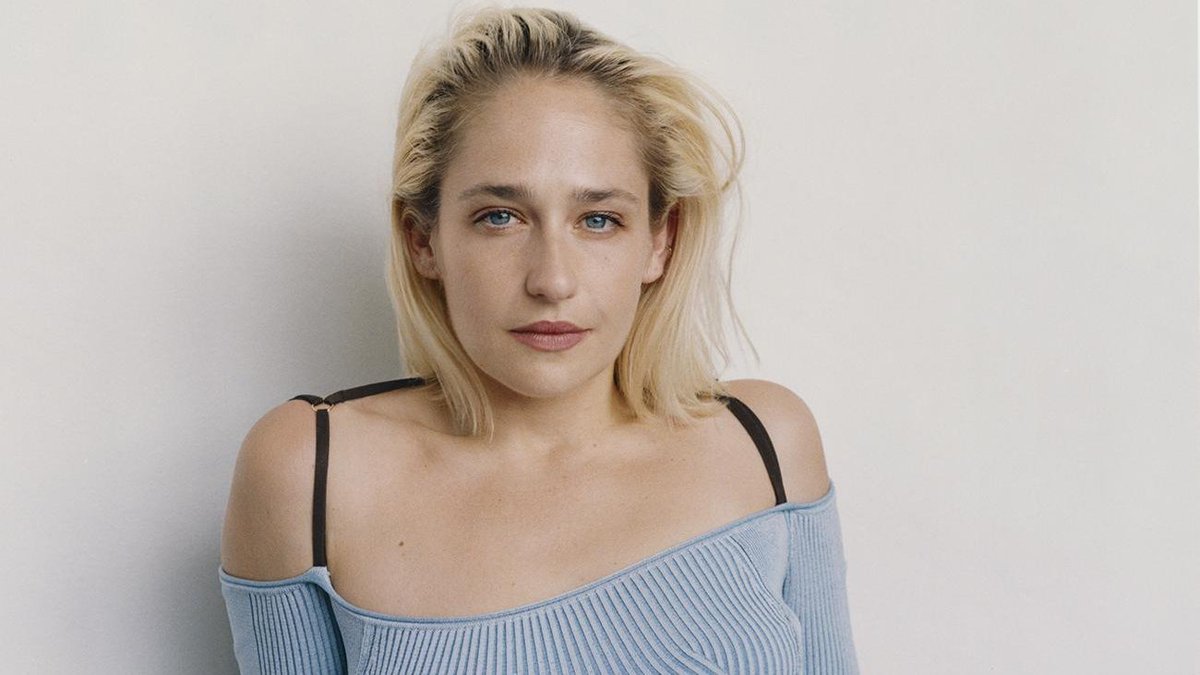 Meet Sex Educations New Head Teacher Jemima Kirke Moment