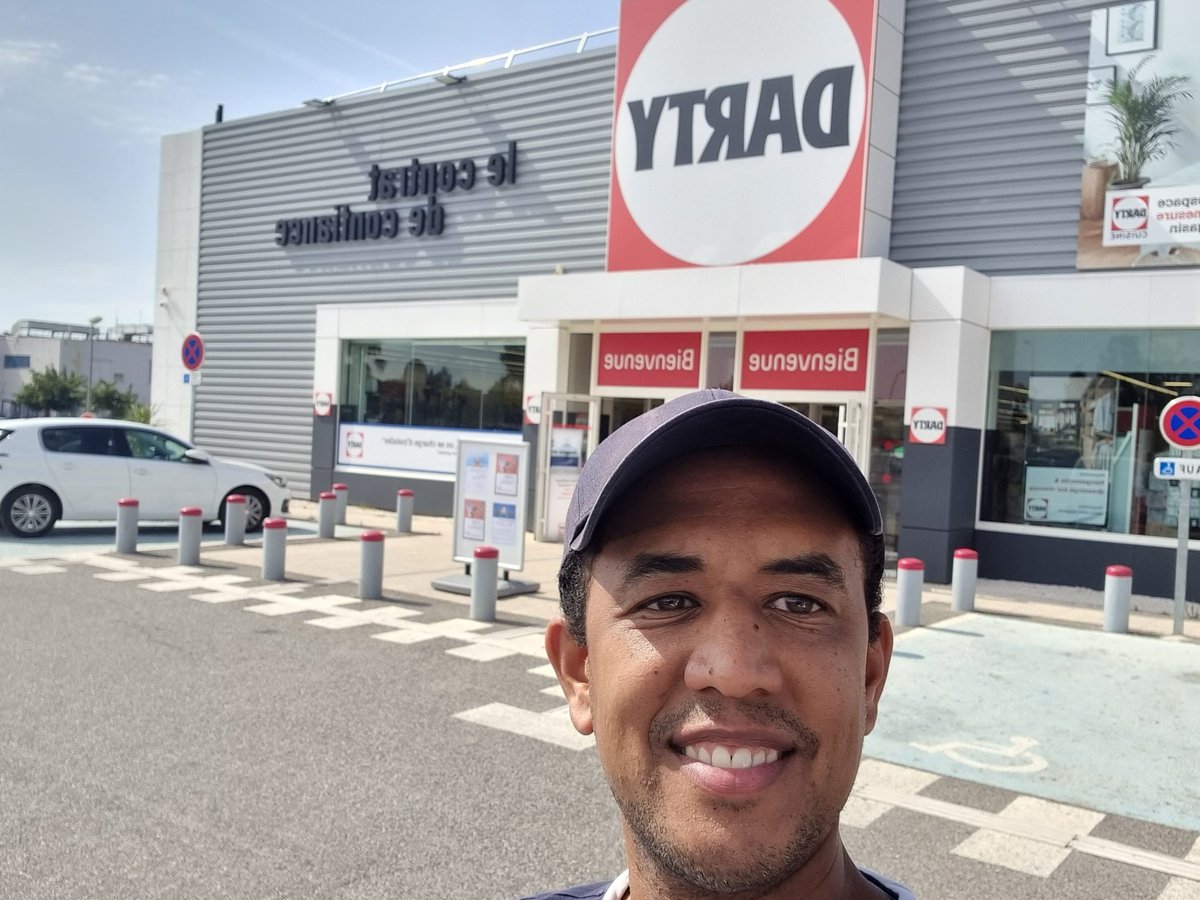 Charlie Dlaboeht (@Charlie_DLAB) | Twitter